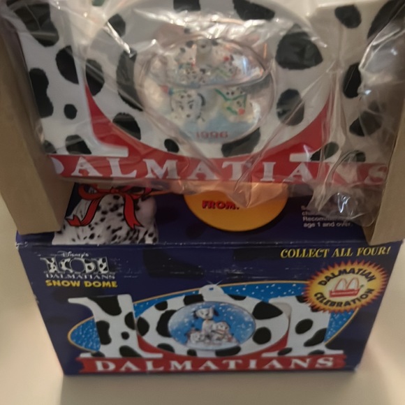 Disney | Toys | Disney 1 Dalmatians Snow Dome Globe 90s Collectible ...